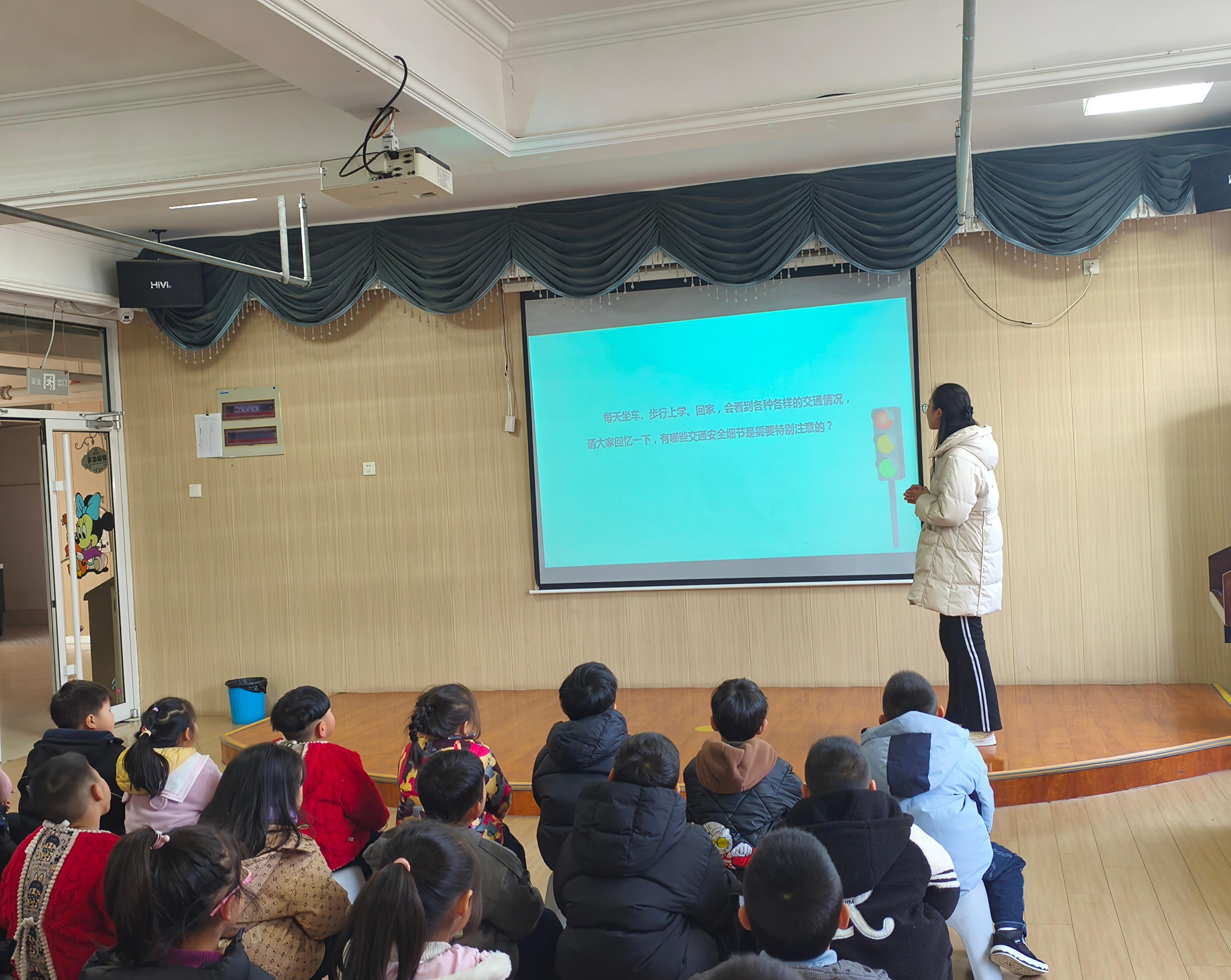 安全始于细节，平安源于规则——化工学院团委公益志愿中心赴徐州开发区杨山路幼儿园开展“同路人”系列宣讲活动