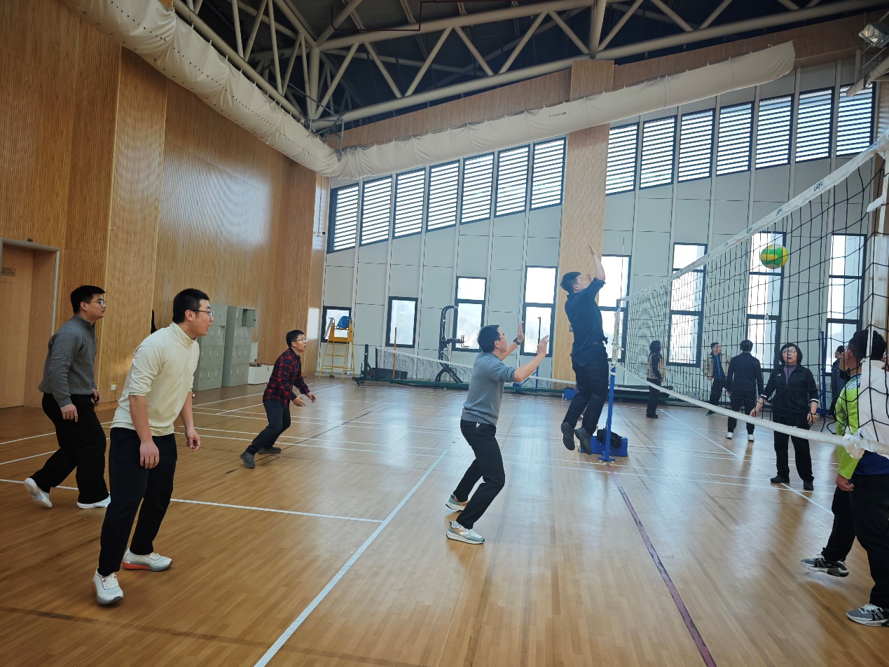 动感迎佳节，气排凝合力